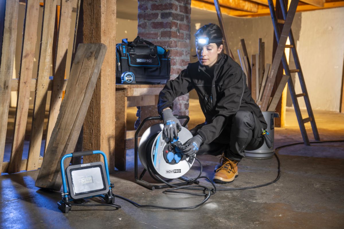 NOVIPRO - Enrouleur câble HO7RNF 3G 2,5 flasque métal Novipro longueur ...