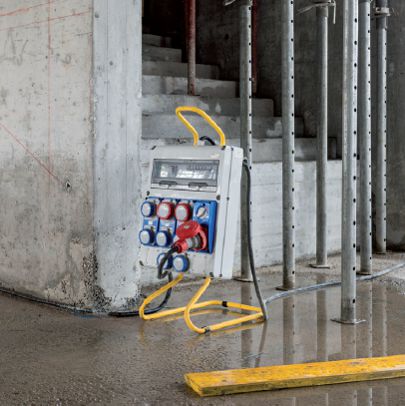 GEWISS - Coffret de chantier tri+neutre - q-din 10 - 4p 40a - 26 kva - 4 pc 2p+t 230v 16a + 1 pc ...